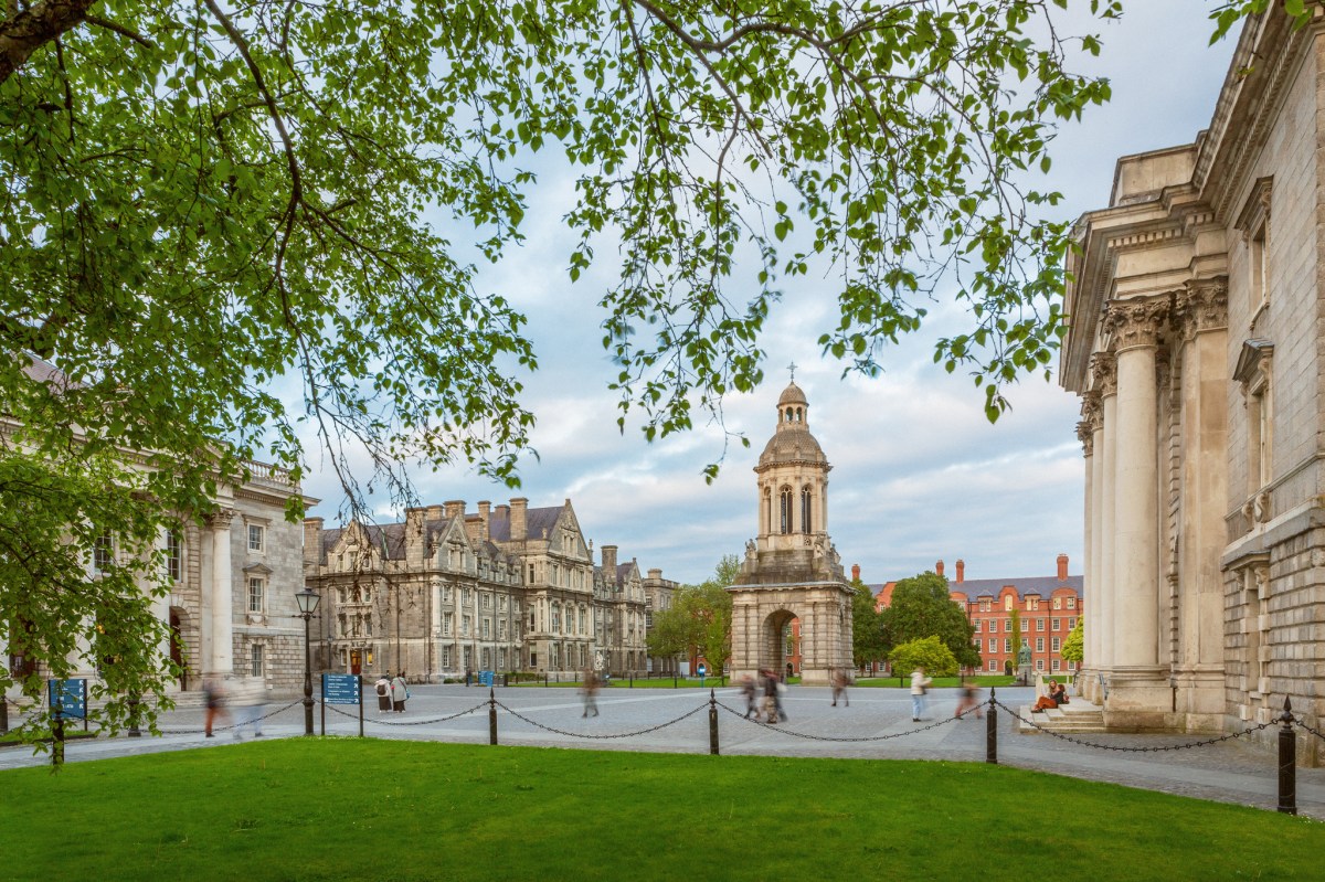 Summer Accommodation for Couples in the Heart of Dublin | Trinity College