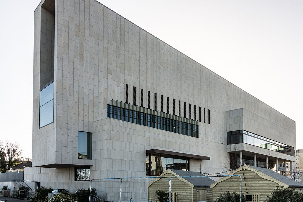 Famous Dublin Libraries: The Long Room in Trinity | Visit Trinity